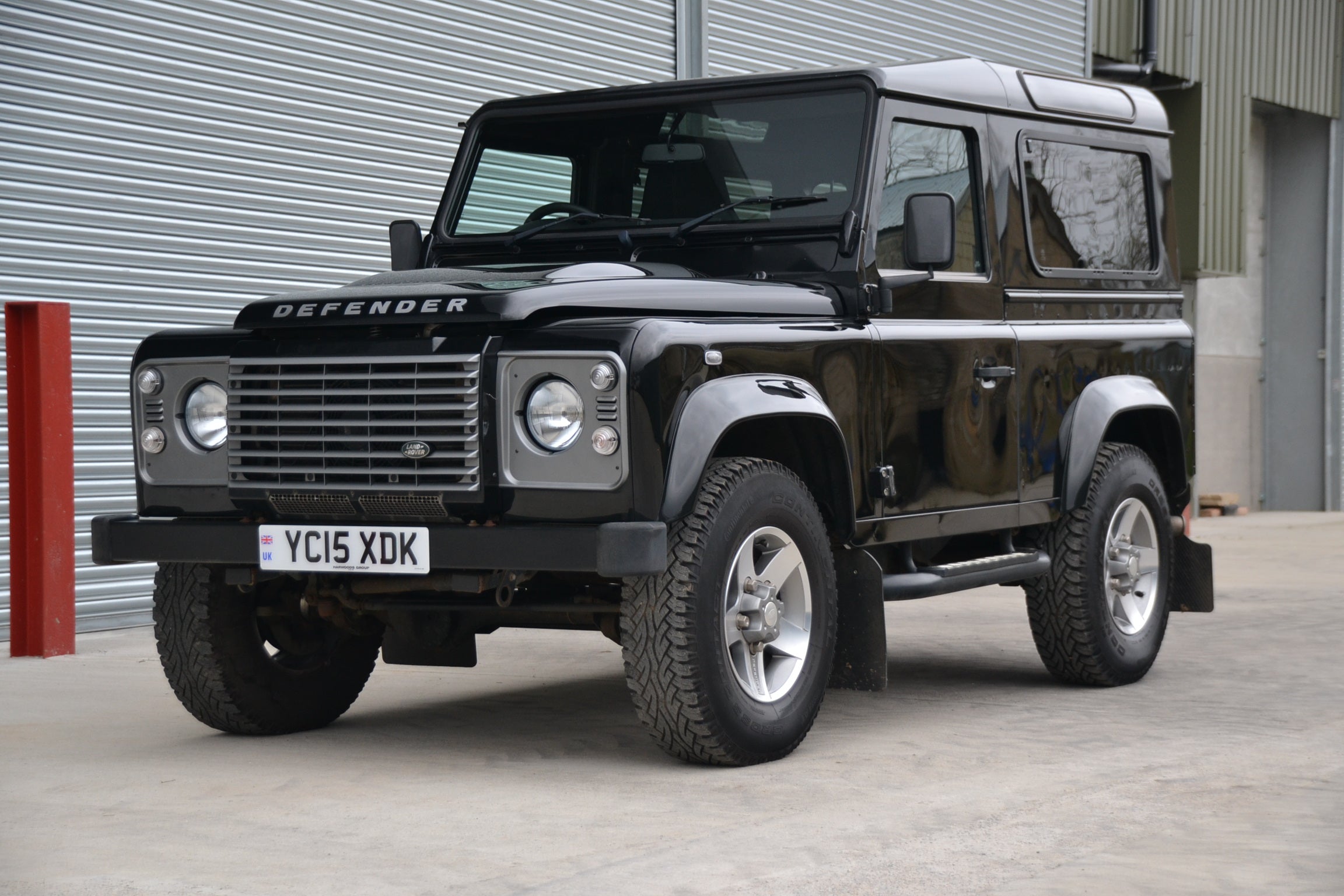 SOLD Defender 90 XS Station Wagon 2.2 TDCi – Douglass Motors